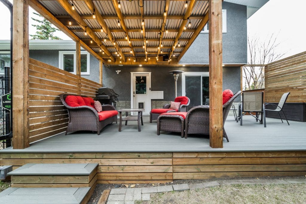 Patricia Cresc Pergola - Contact Renovations & Custom Homes