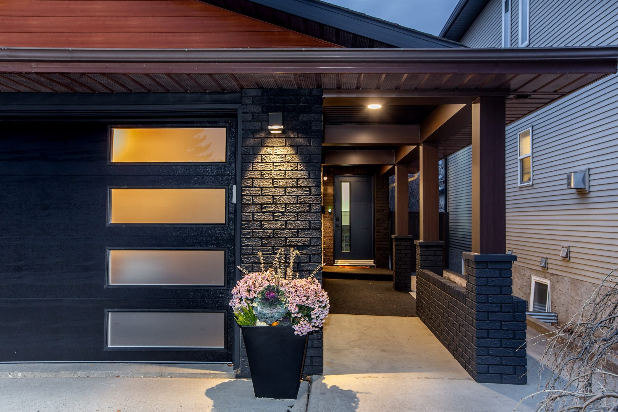 Tips to Update a Dated Home Entryway